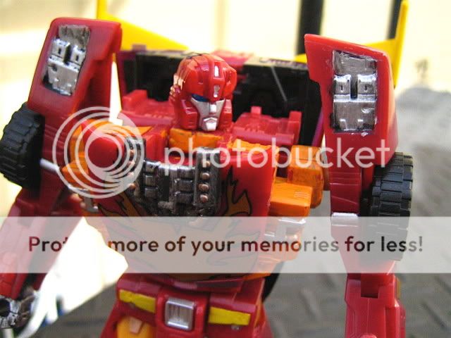 Minor/Repaint: - Transformers repaints | TFW2005 - The 2005 Boards