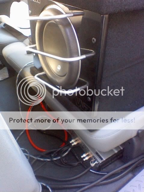 FS: JL Audio 500/1 8w7 & 10W7 in Sealed enclosure | VW Vortex ...